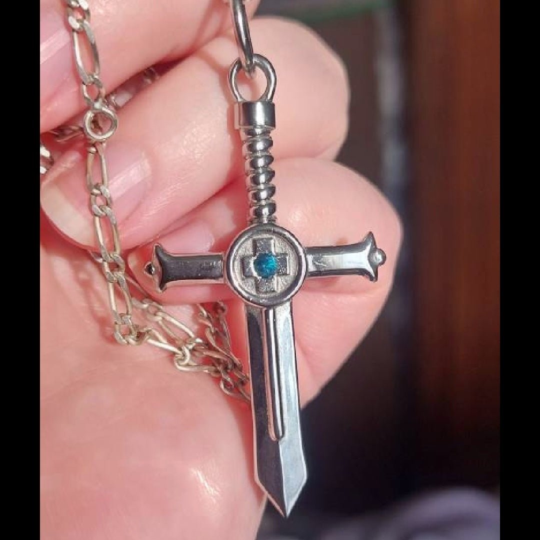 Grey Fullbuster Sword Pendant – Le Dragon Argenté