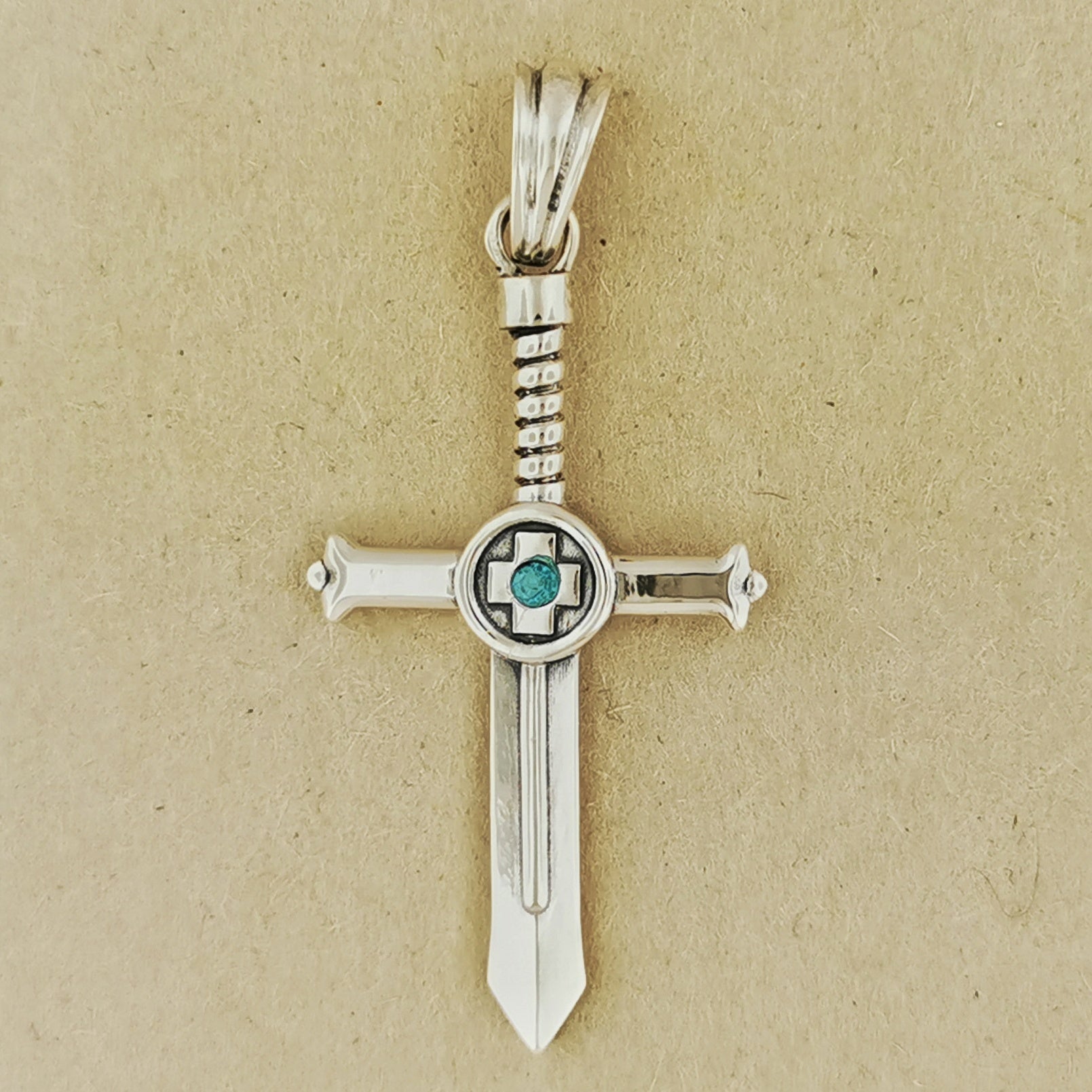 Grey Fullbuster Sword Pendant – Le Dragon Argenté