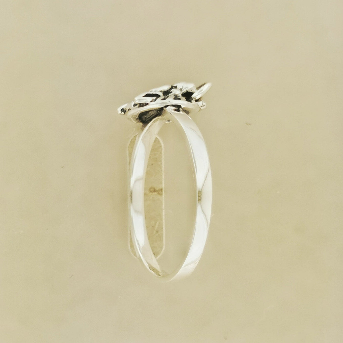 Small FF7 Fenrir Wolf Ring – Le Dragon Argenté
