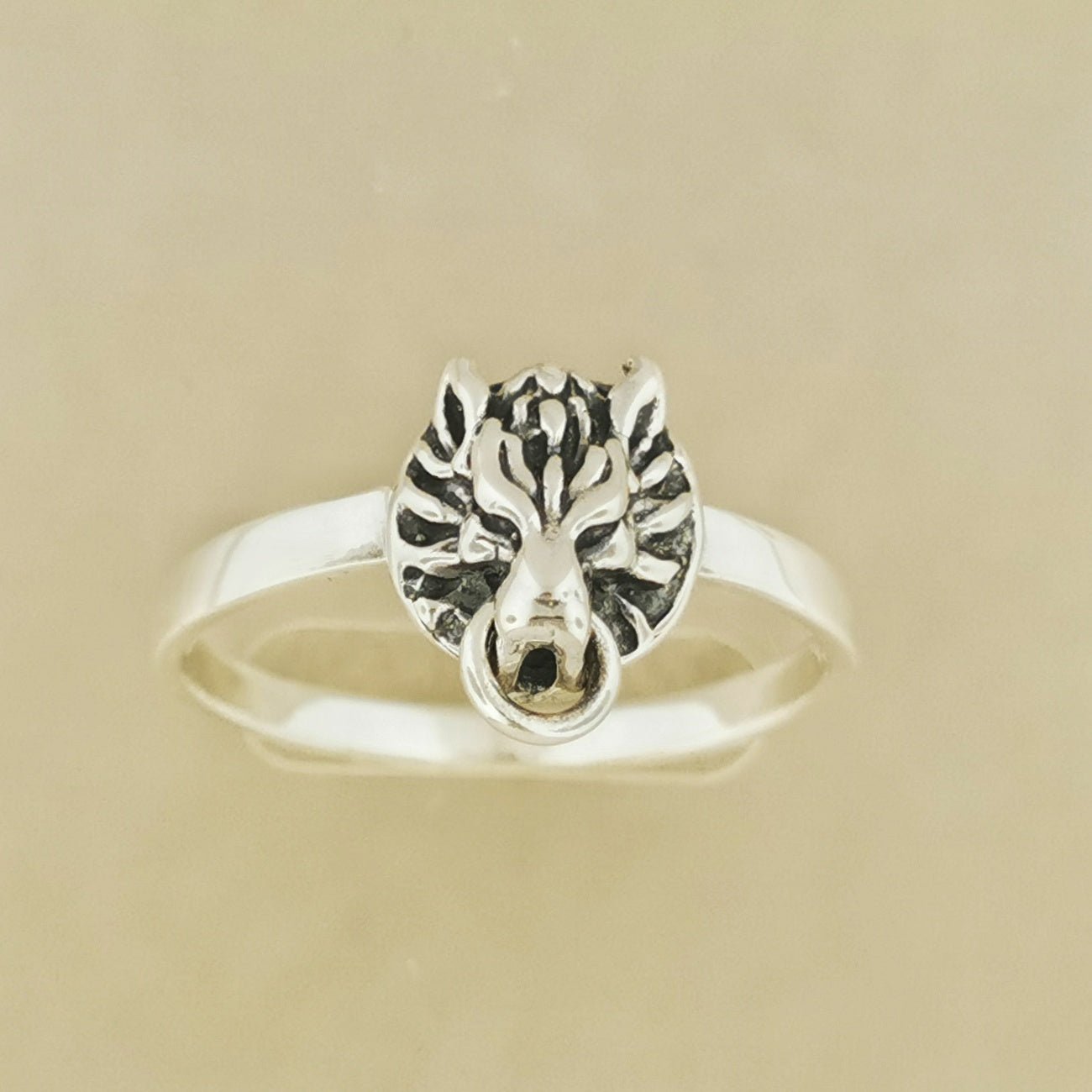 Small FF7 Fenrir Wolf Ring – Le Dragon Argenté