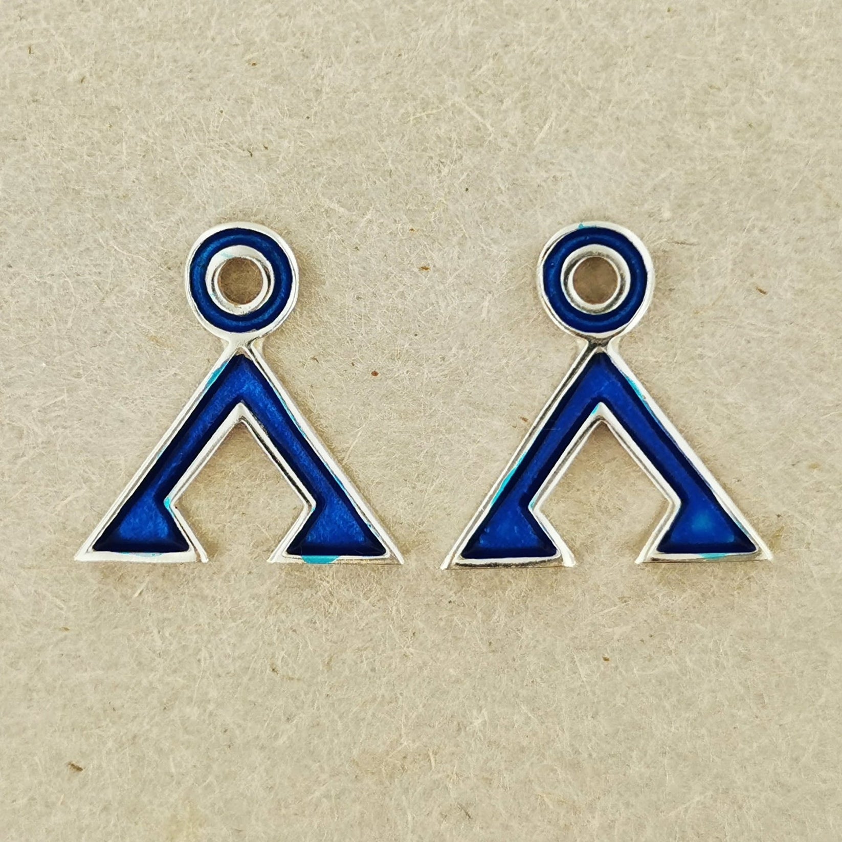 Stargate Earth Symbol Earrings in Sterling Silver – Le Dragon Argenté